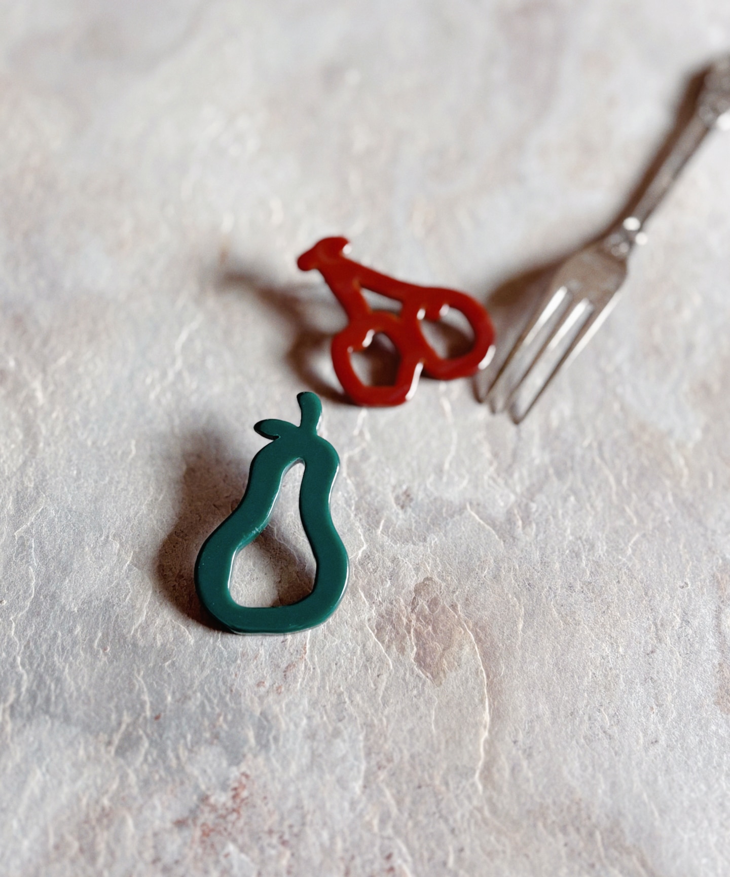 特別訂製 TW sAn CHERRY P 櫻桃 耳針式耳環｜sAn｜UNITED ARROWS LTD. 官方購物網站