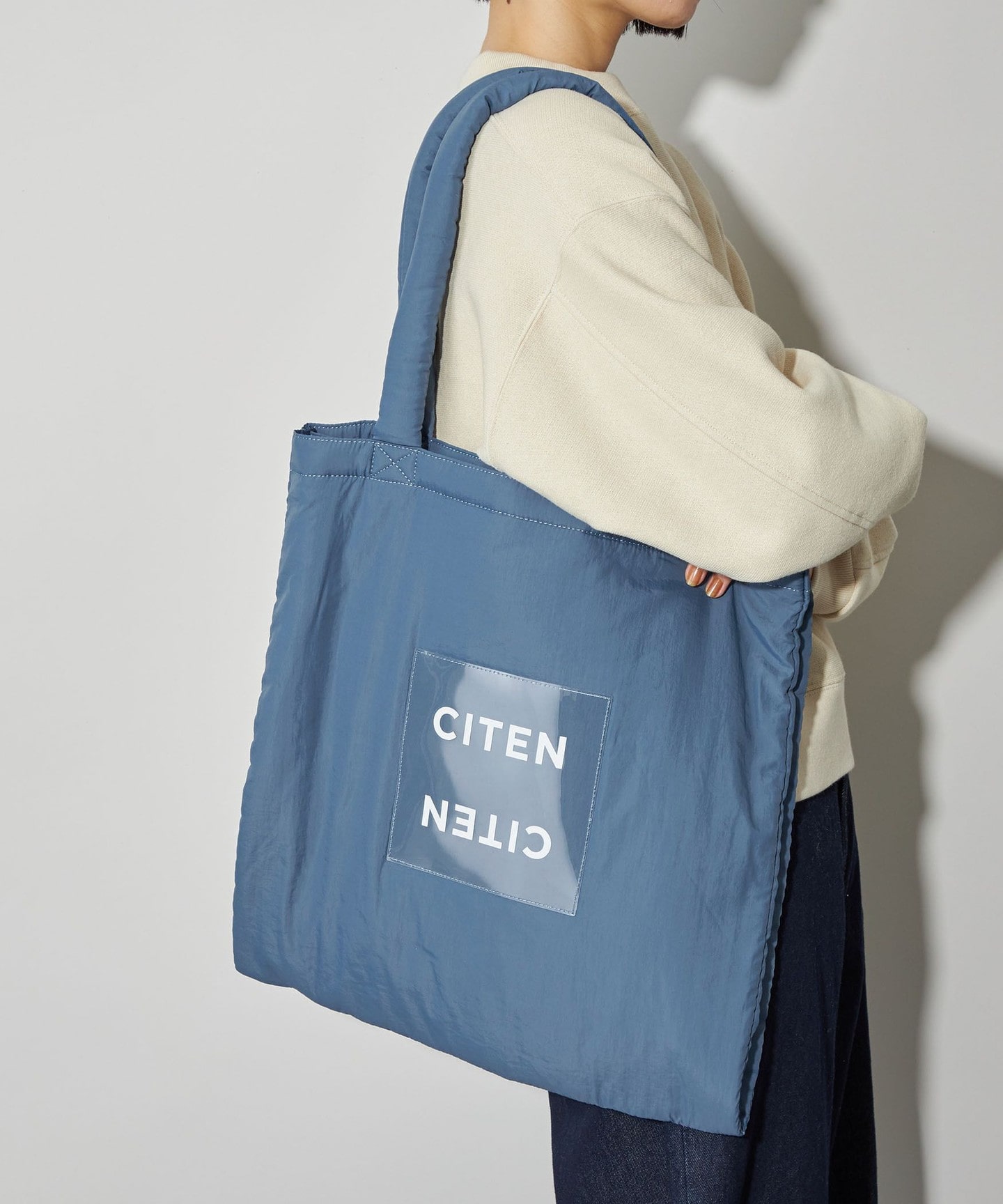 ＜CITEN＞透明LOGO鋪棉托特包｜CITEN｜UNITED ARROWS LTD. 官方購物網站